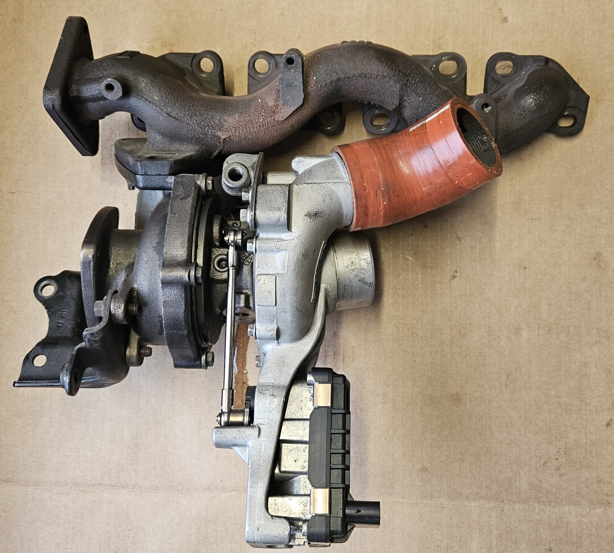 Turbocharger, RH, 4.4D V8 Range Rover L405 - LR038044, CK5Q6K682AB ...
